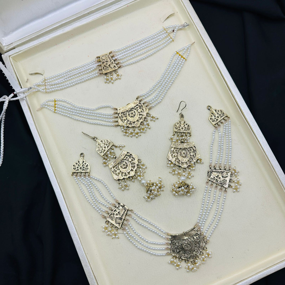 Complete Set – Zubair Collection