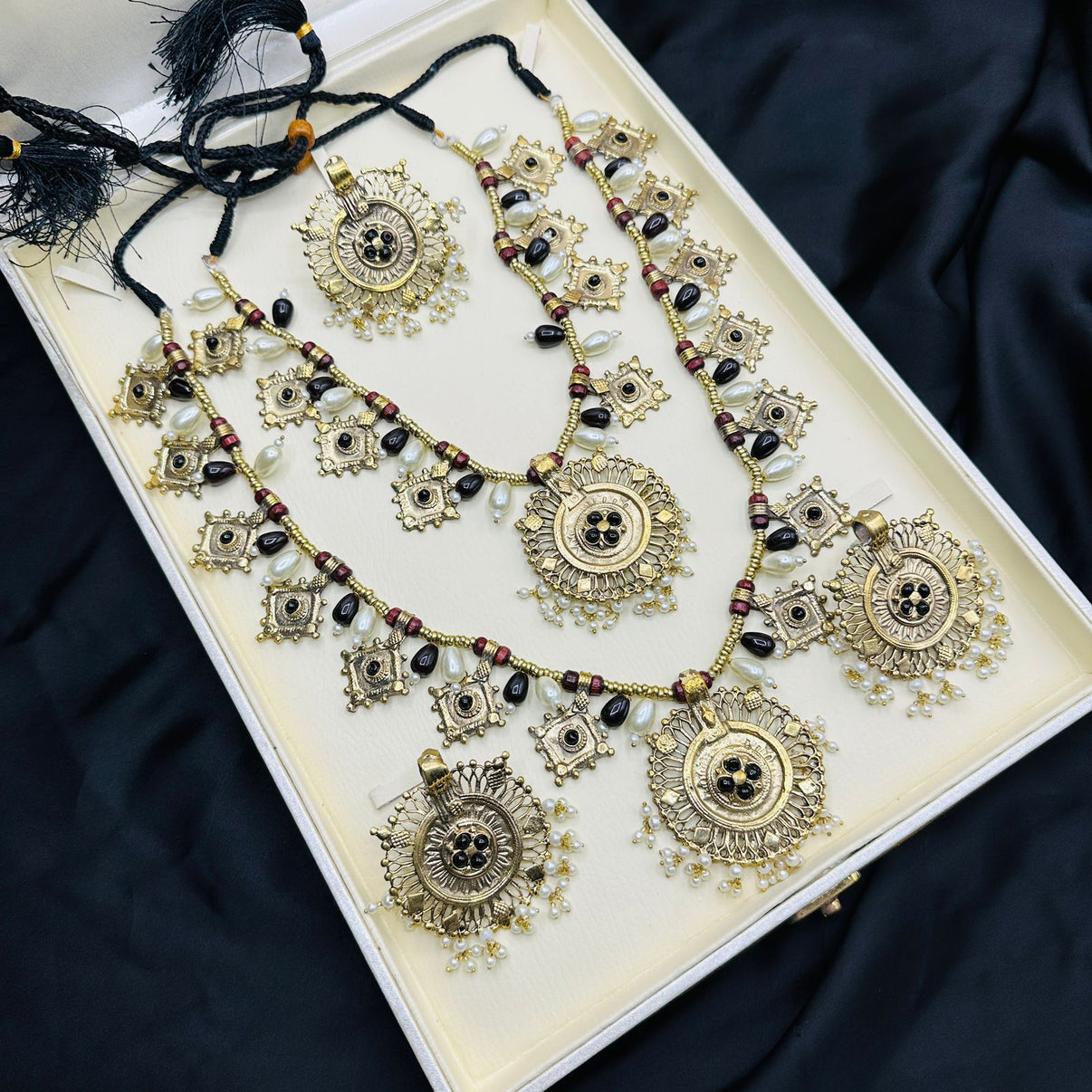 Afghani Complete Set – Zubair Collection
